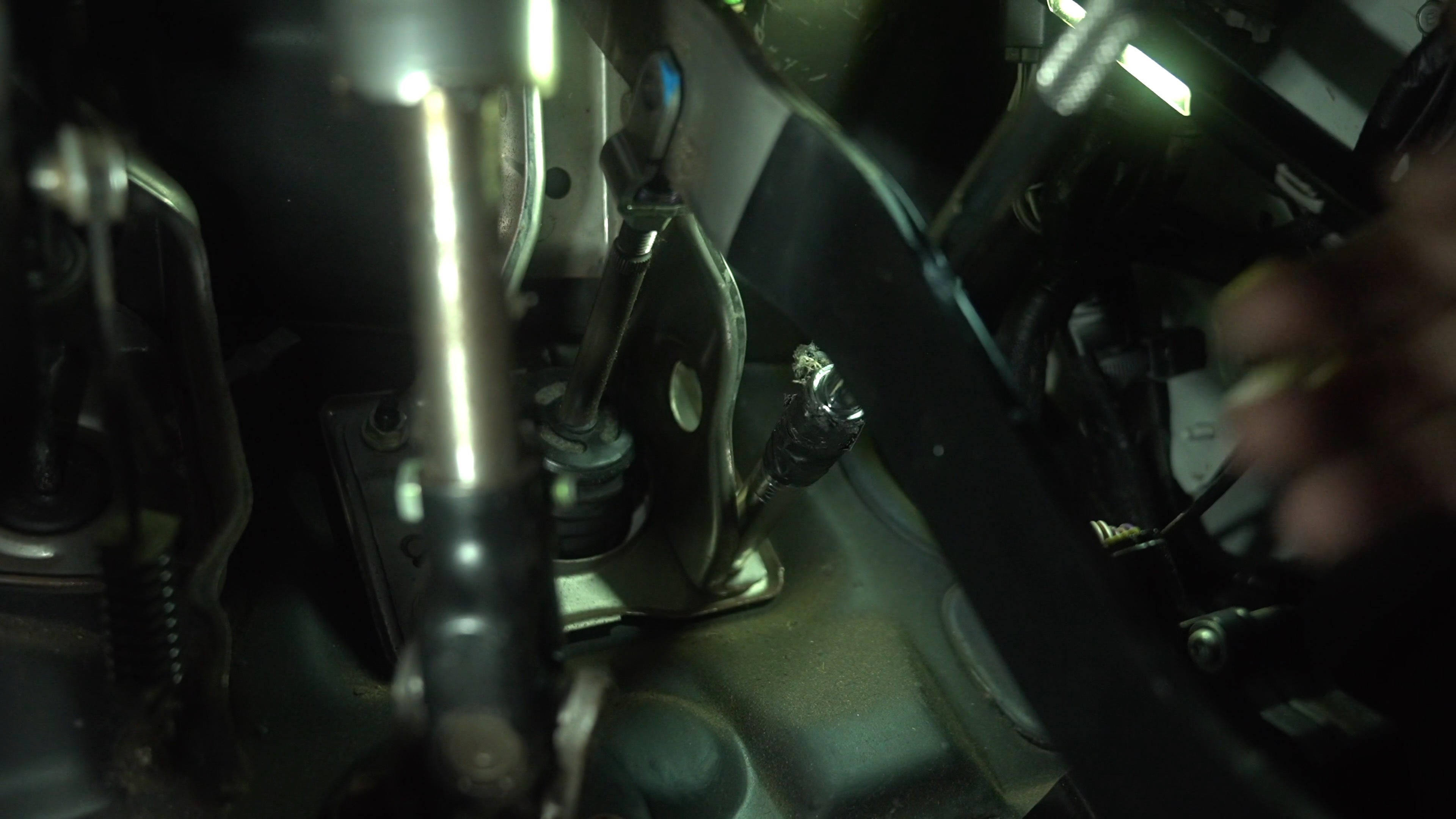 Installing the LandCruiser Bendix Ultimate 4WD Brake Booster Upgrade ...